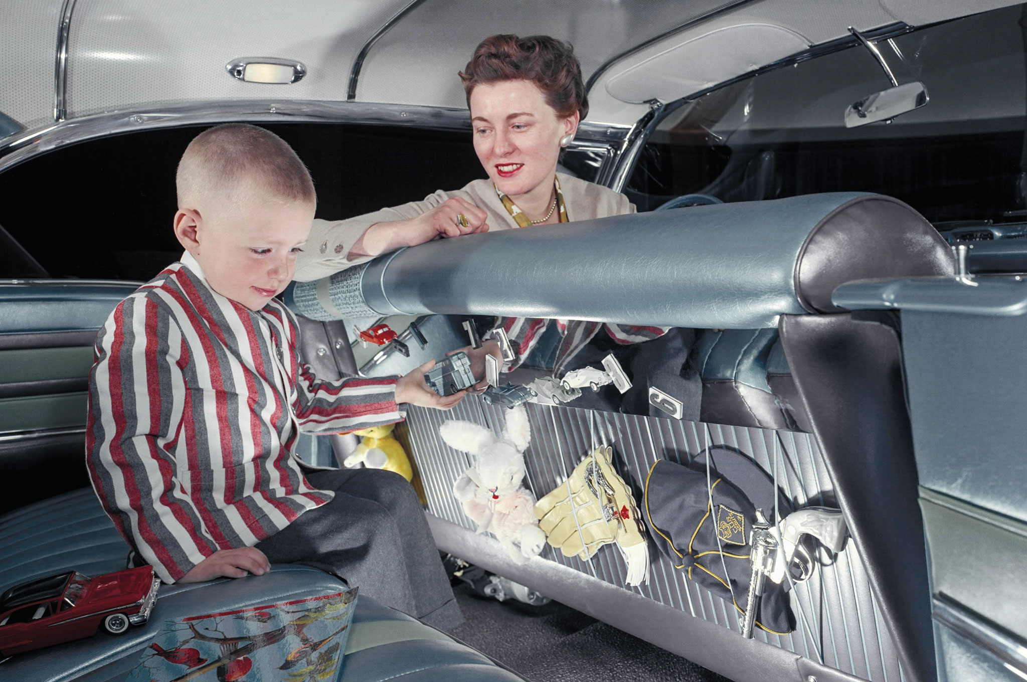 The Feminine Touch: GM’s Damsels of Design – Raceway Hussy